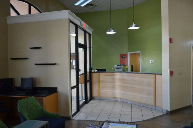 Studio Suites Extended Stay - Harrison, TN