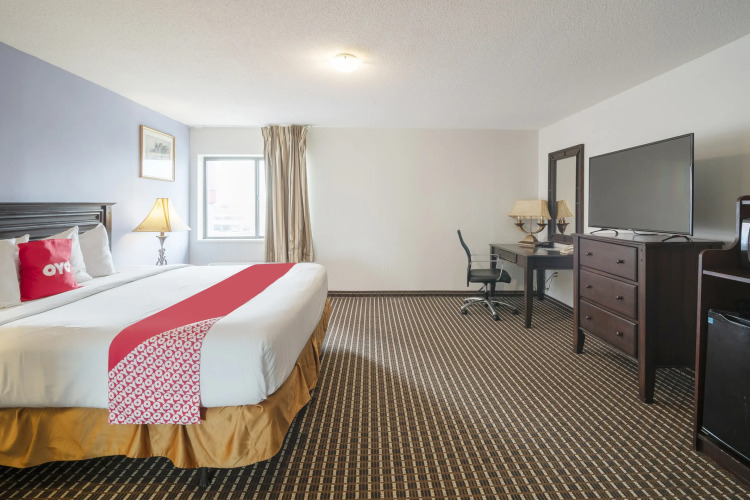 Oyo Townhouse Houston Airport North - Crosby, TX