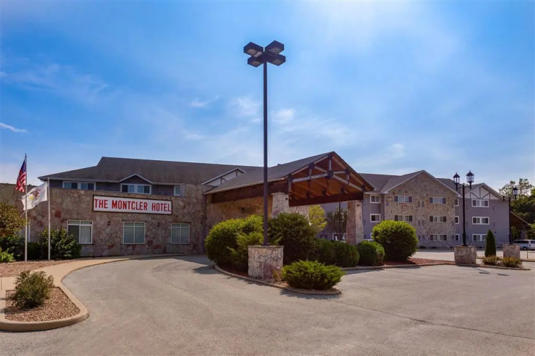 Montcler Hotel & Conference Center, Trademark By Wyndham - Big Rock, IL