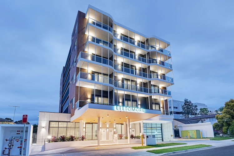 Littomore Suites Kingswood - Kingswood