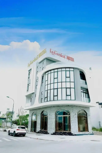 La Garden Hotel Van Don By Bayluxury - Cẩm Phả