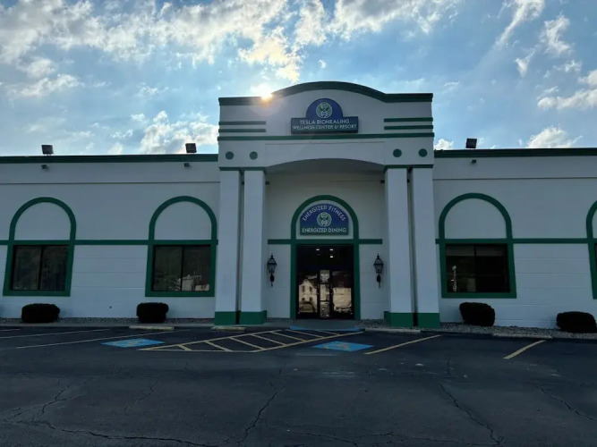 Tesla Biohealing Wellness Hotel & Resort, Ramada By Wyndham - Butler, PA