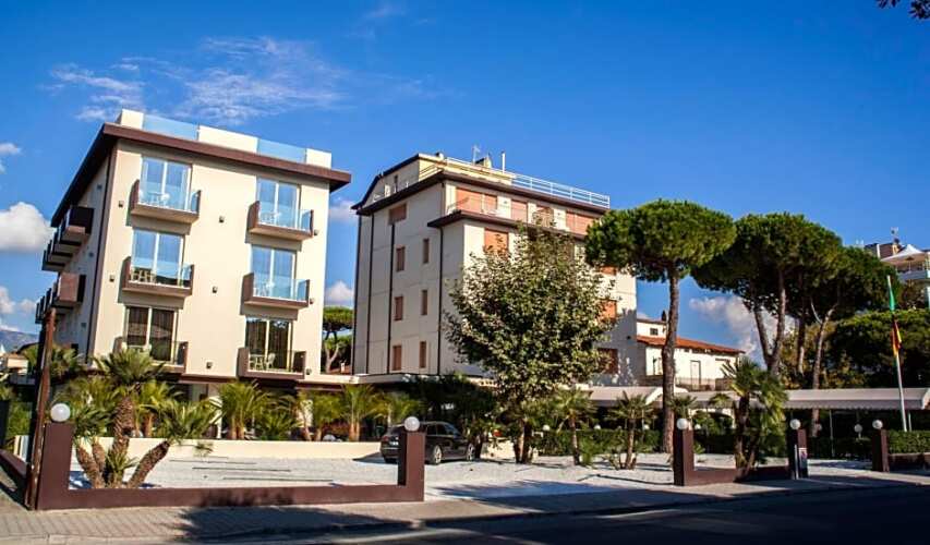 Hotel Pineta Mare - Viareggio
