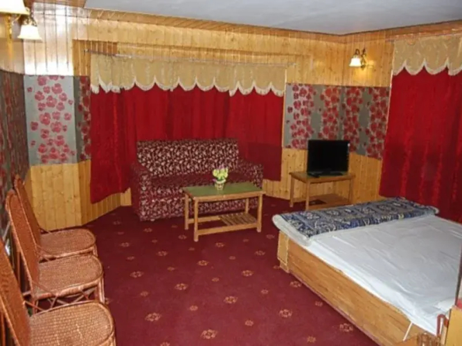 Hotel Khaleel Palace - Gulmarg