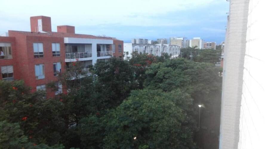 Emdoralahouse - Cali