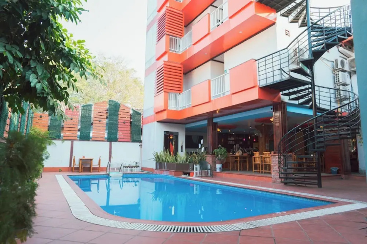 Ruby Riverside Hotel & Hostel - Vientiane