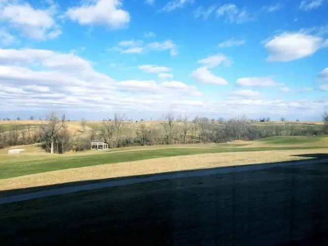 Boulders Inn & Suites Maryville - Maryville, MO