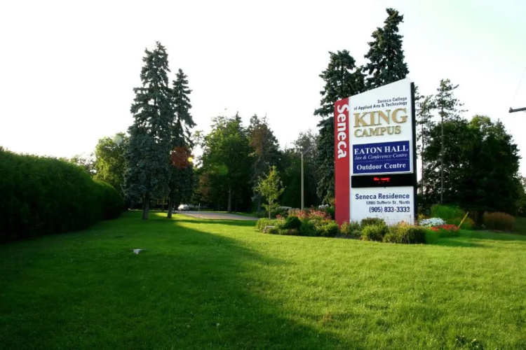 Residence & Conference Centre - King City - Aurora