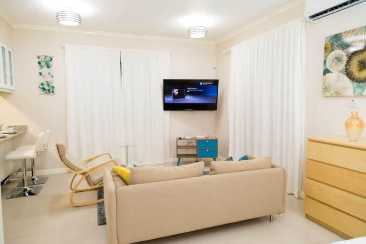New Kingston Central Guest Apartment - Kingston