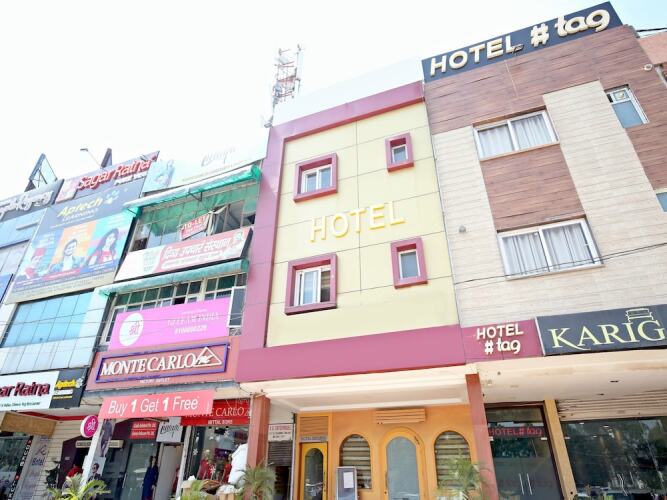 OYO 16949 Hotel Indiano - Zirakpur