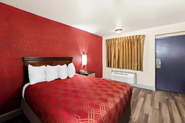 Bellmawr Economy Inn - Cherry Hill