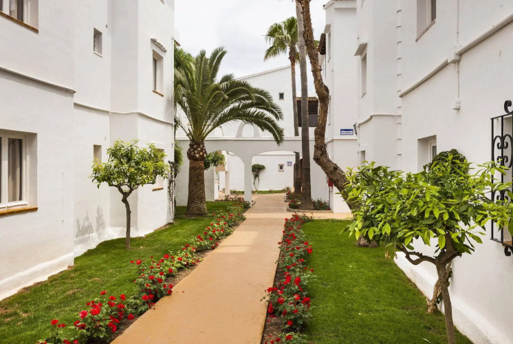 Globales Aparthotel Bouganvilla - Sa Coma