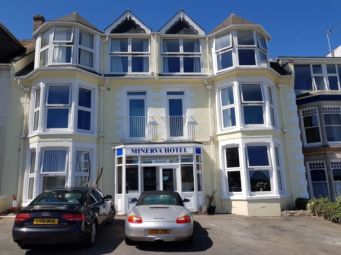 Oyo Minerva Guesthouse - Fistral Beach
