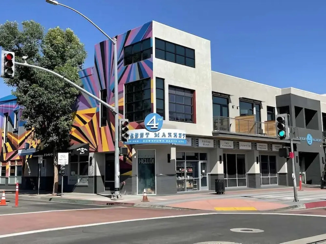 Upscale Escape 10 Min From Disneyland With Pool Gym - Santa Ana, CA