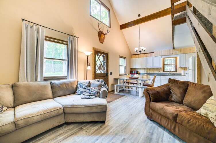 Family Roscommon Home - 3 Mi To Higgins Lake - Higgins Lake, MI