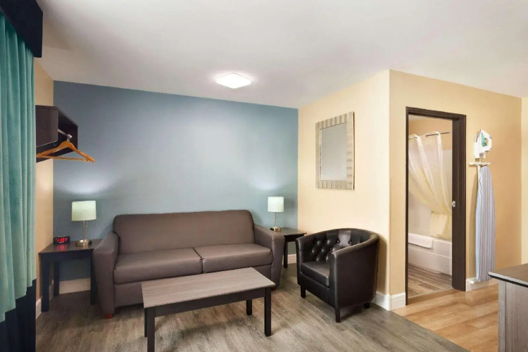 Hawthorn Suites By Wyndham St. Robert - Waynesville, MO