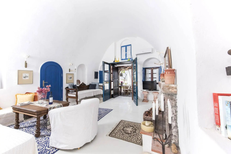 Fava Eco Suites - Santorini