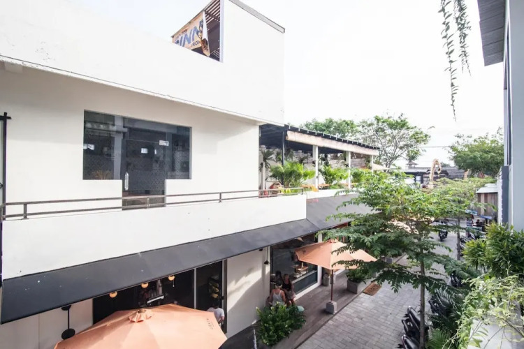 Srikrisna Homestay - Seminyak