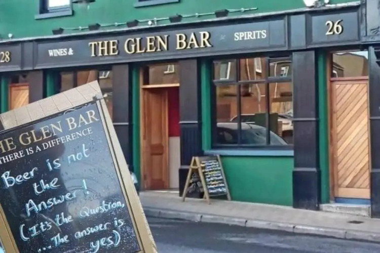 Central 2 Bed Apartment Above Great Derry Pub - Londonderry