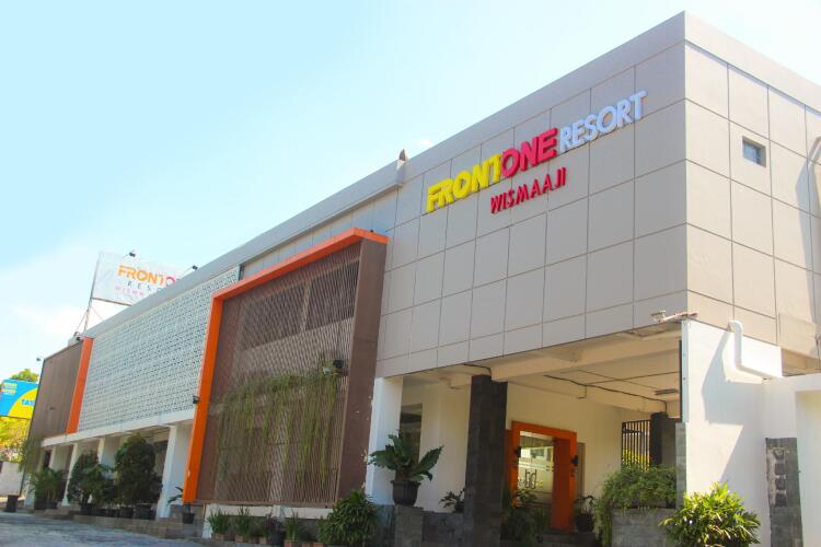 Front One Resort Yogyakarta - Yogyakarta