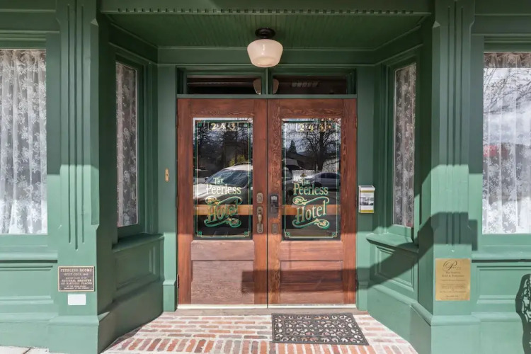 The Peerless Hotel By Wanderlodges - Ashland, OR