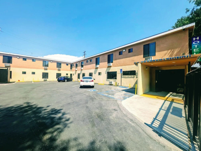 Star Inn Hotel - Montebello, CA