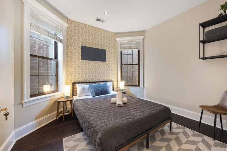 Wrigleyville Suites - Chicago, IL