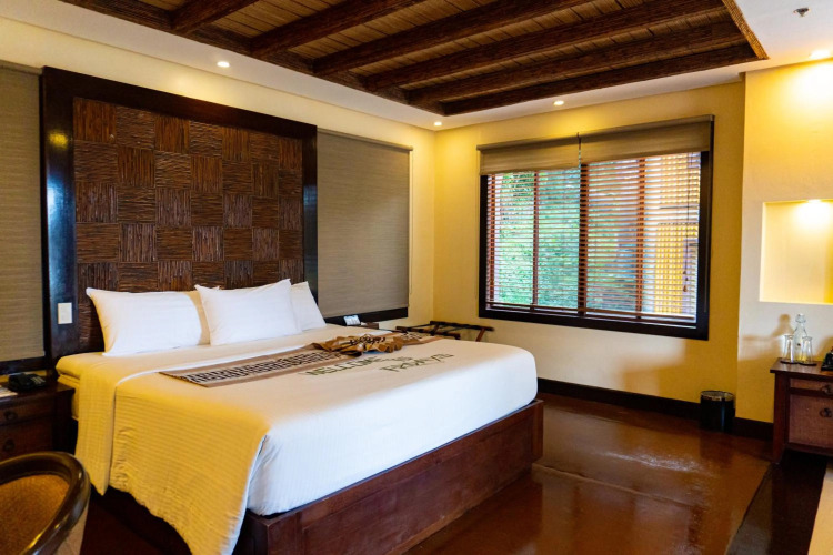 Fridays Puerto Galera - Puerto Galera