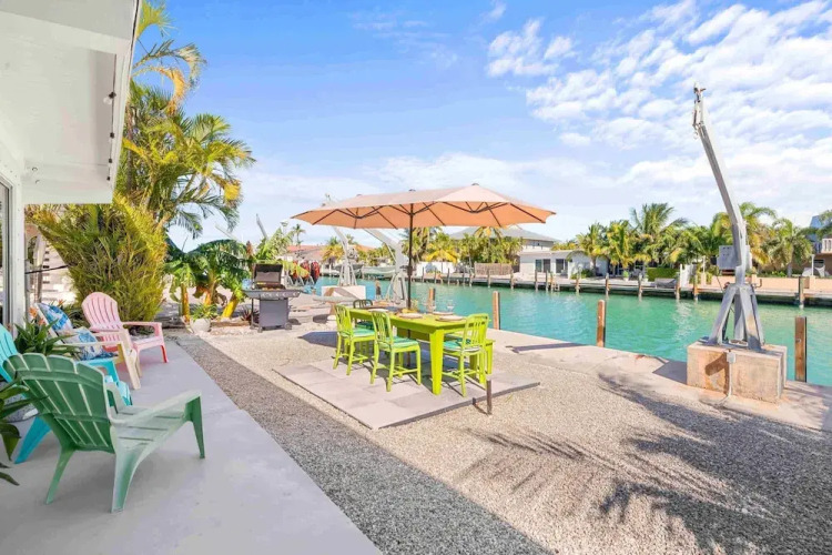 Seabreeze Cove Waterfront Gem 38 Foot Dock Cabana Club - Key Colony Beach, FL