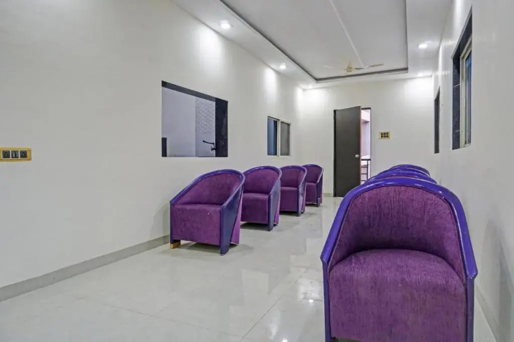 Fabhotel Classic Square - Pune