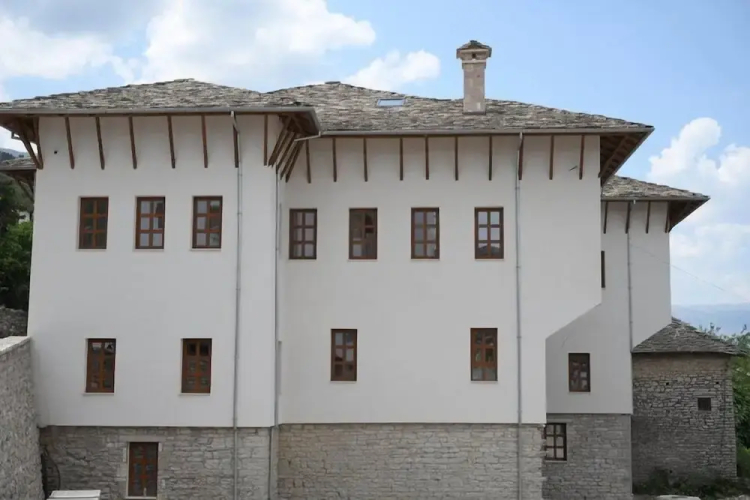 Palorto Inn - Gjirokastra