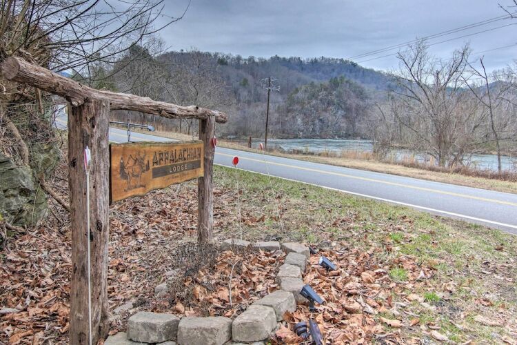 Family-friendly Marshall Home ~ 5 Mi To Downtown! - Hot Springs, NC