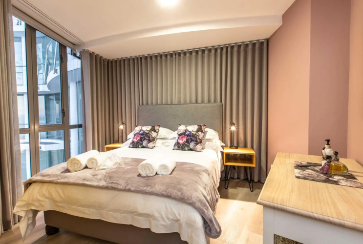 Hibernian Towers 807, Beach Road, Strand - Somerset West