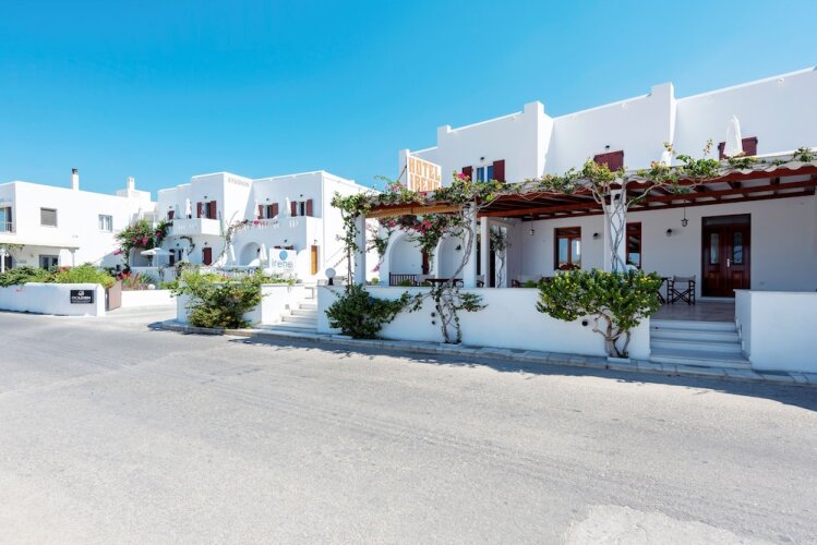 Irene Hotel & Studios - Beachfront - Paros