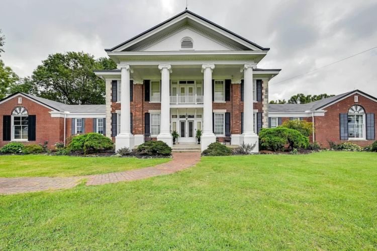 Bowling Green House W/ Shared Pool! - Bowling Green, KY