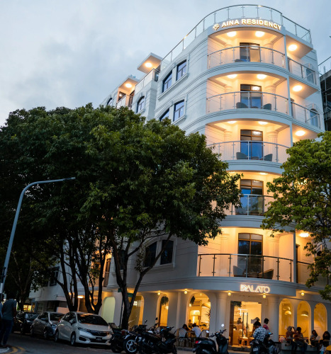 Aina Residency Beachfront Hotel - Malé