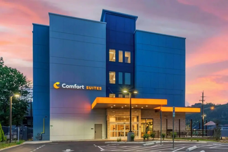 Comfort Suites Gatlinburg Downtown-convention Center - Gatlinburg, TN