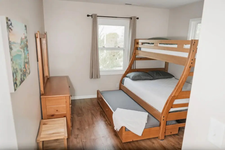 4bdr Blue Haven Cottage Grand Haven 150 - Grand Haven, MI