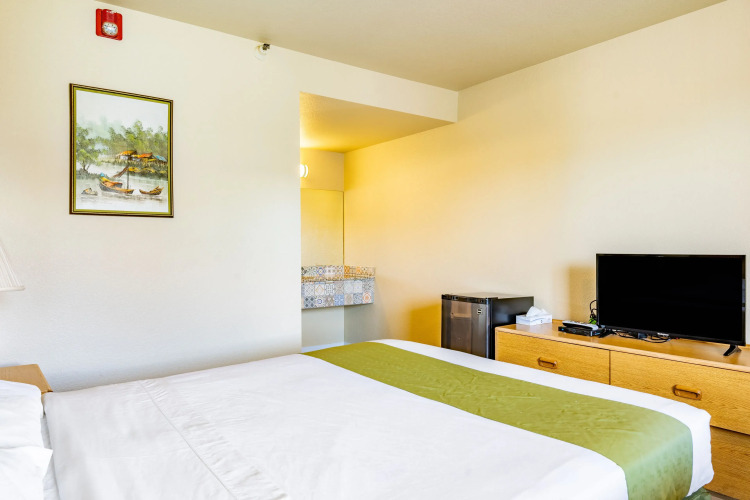 City Inn - Thornton, CO