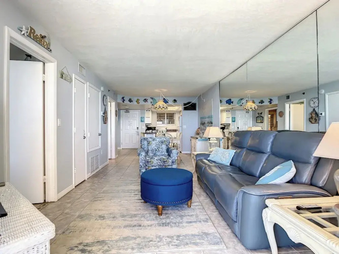 Oceania Iv - New Smyrna Beach, FL