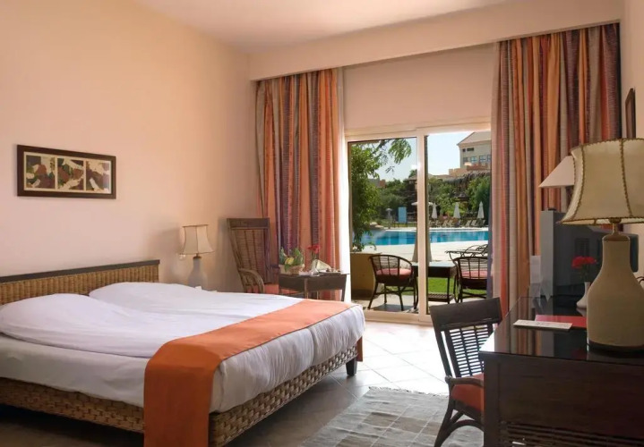 Swiss Inn Pyramids Golf Resort & Swiss Inn Plaza - Giza