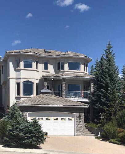 Rocky Mountain View B&b - Cochrane