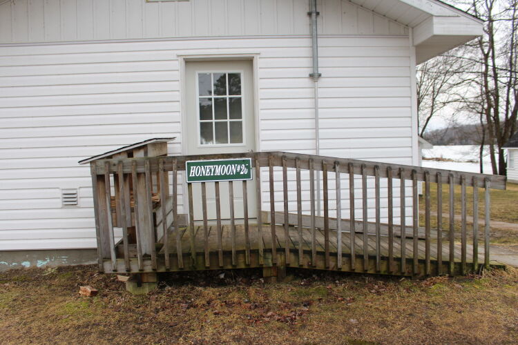 Tally-ho Inn - Ontario 60