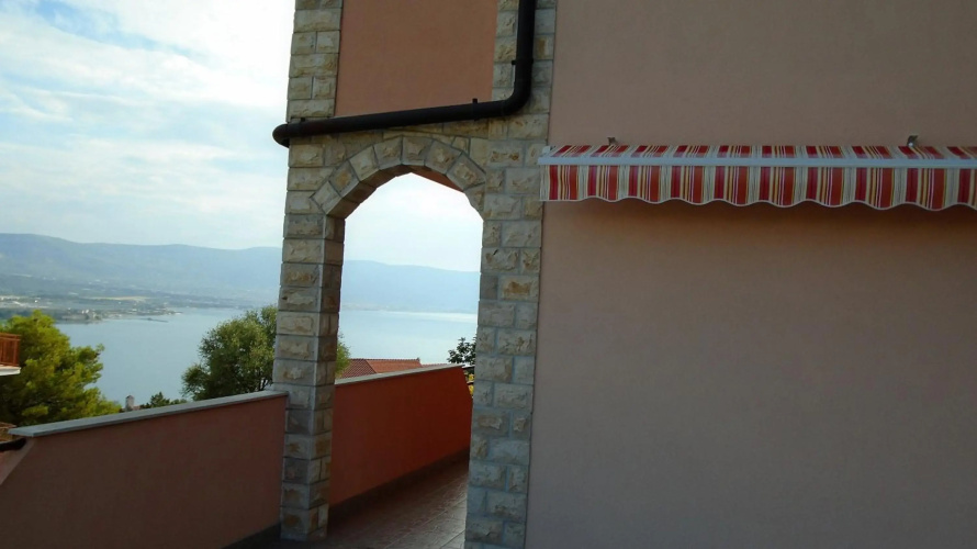 Apartmani A.teskera - Arbanija