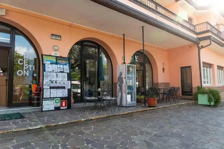 Villaggio Turistico Priori Malcesine - Malcesine