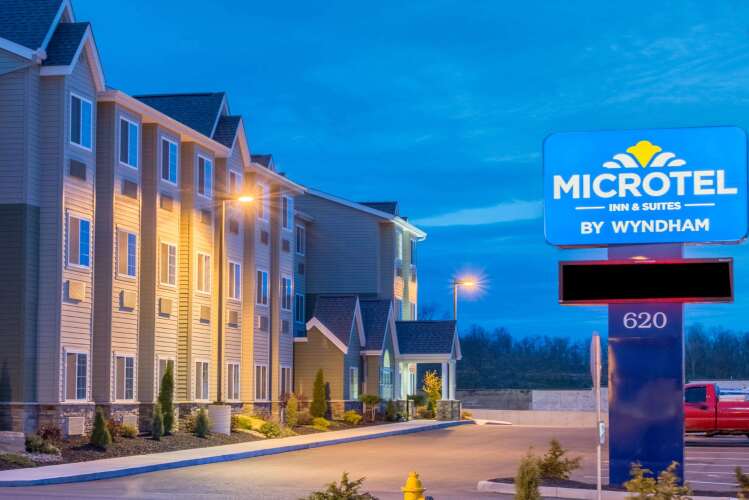 Microtel Inn & Suites By Wyndham Cadiz - Cadiz, OH