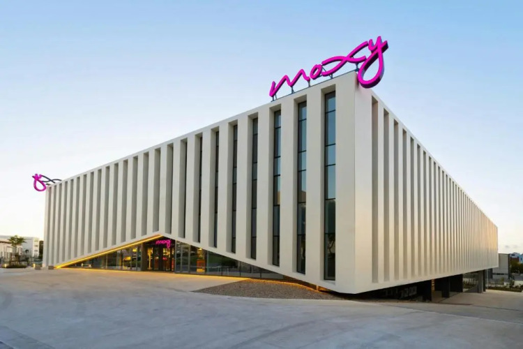Moxy Alfragide Lisboa - Alfragide