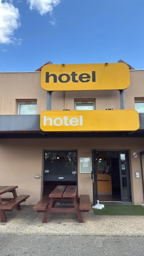 Unisotel Bollene Ex Formule 1 - Bollène