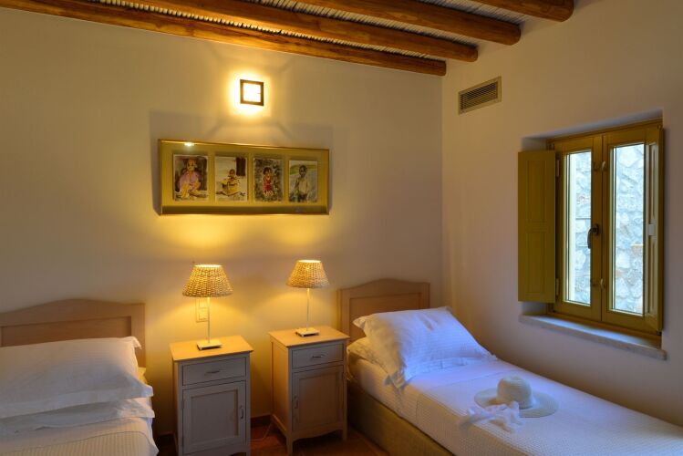 Pleiades Eco Houses - Santorini