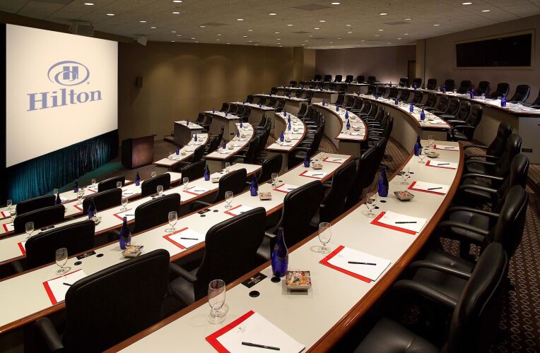 Hilton Chicago/oak Brook Hills Resort & Conference Center - Elmhurst, IL